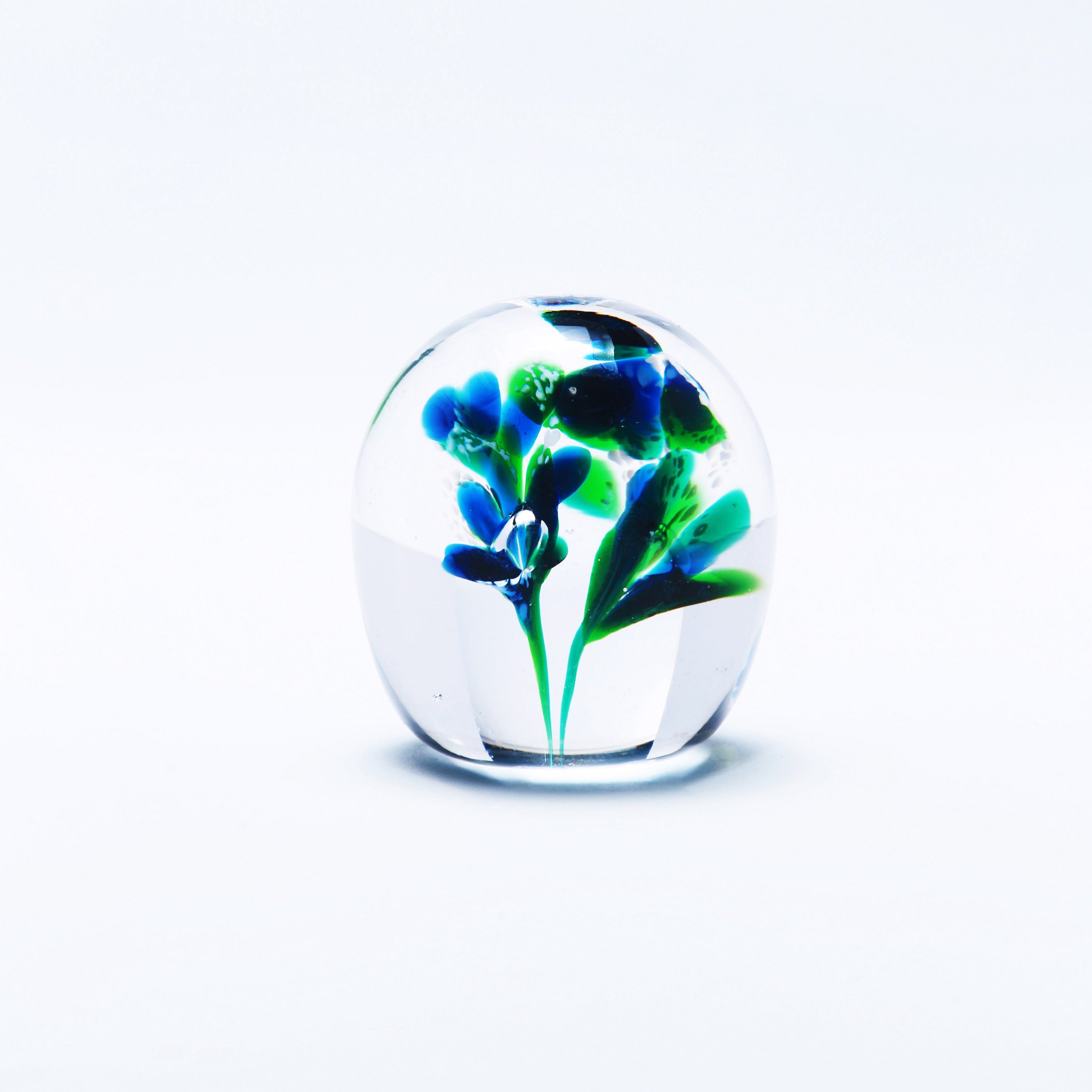 Handmade Paperweight| glass ornaments & glass paper weight - Jerpoint ...